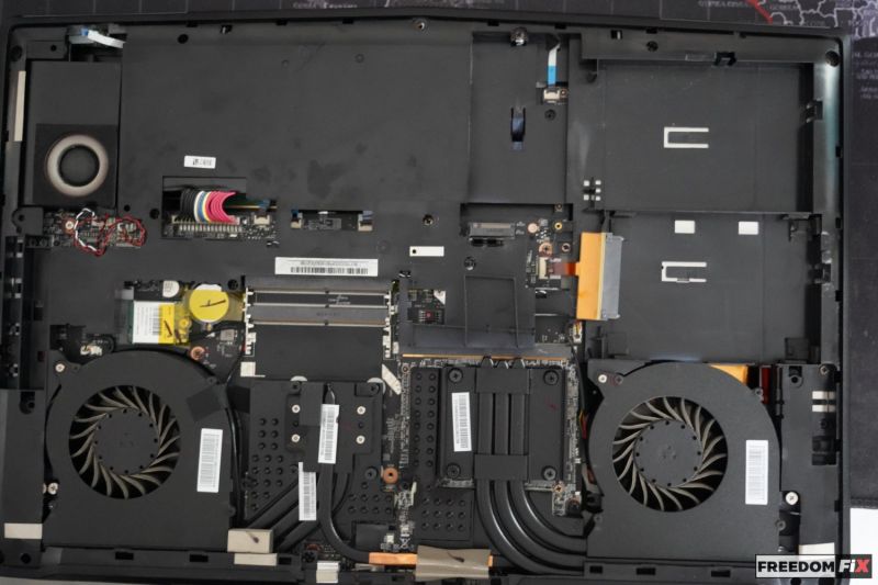 รับเปลี่ยนจอ MSI GT72VR 6RE 144HZ FHD IPS จอแตก จอร้าว จอเสีย จอเป็น ...